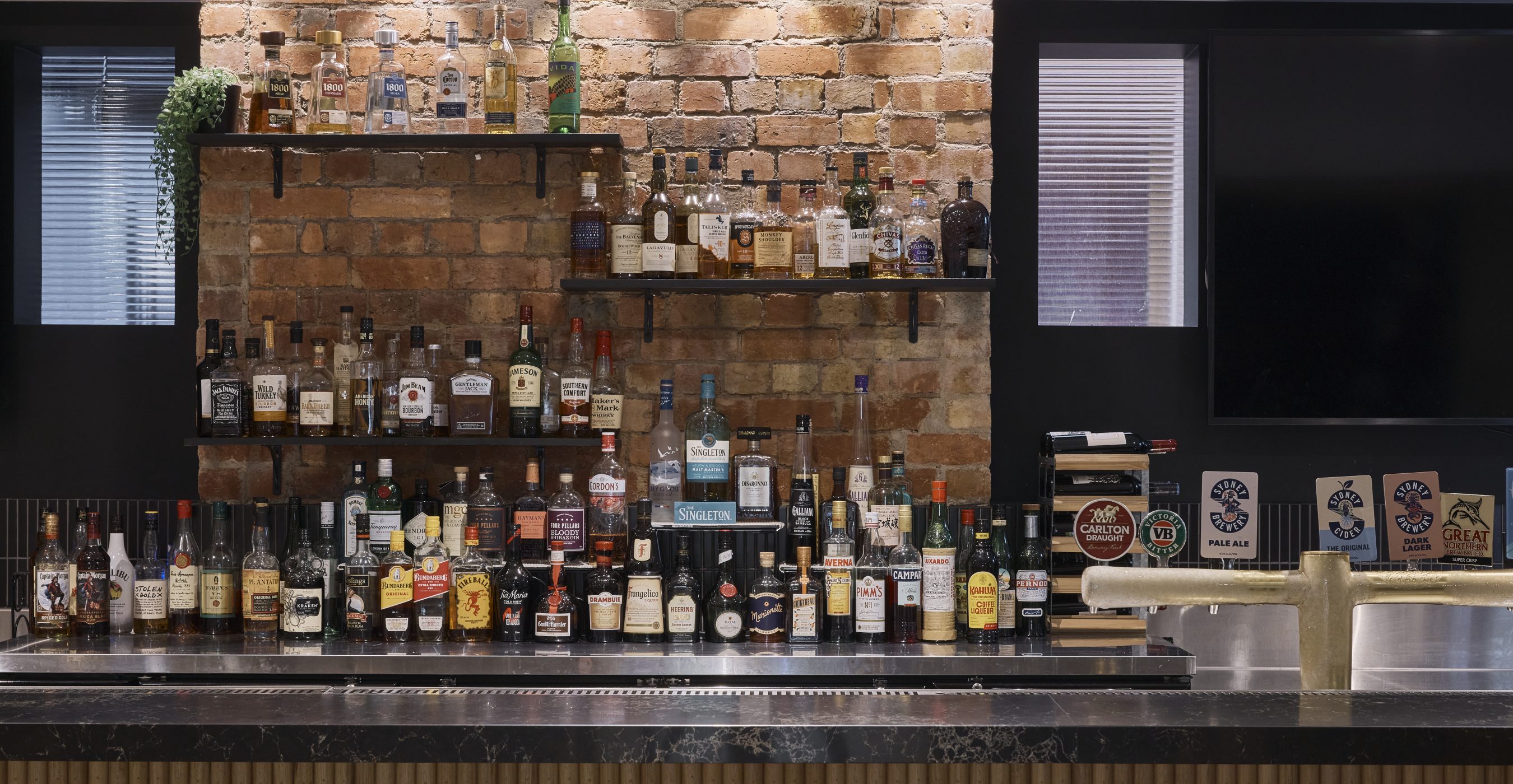 Vic's Bar - The Victoria Hotel Melbourne